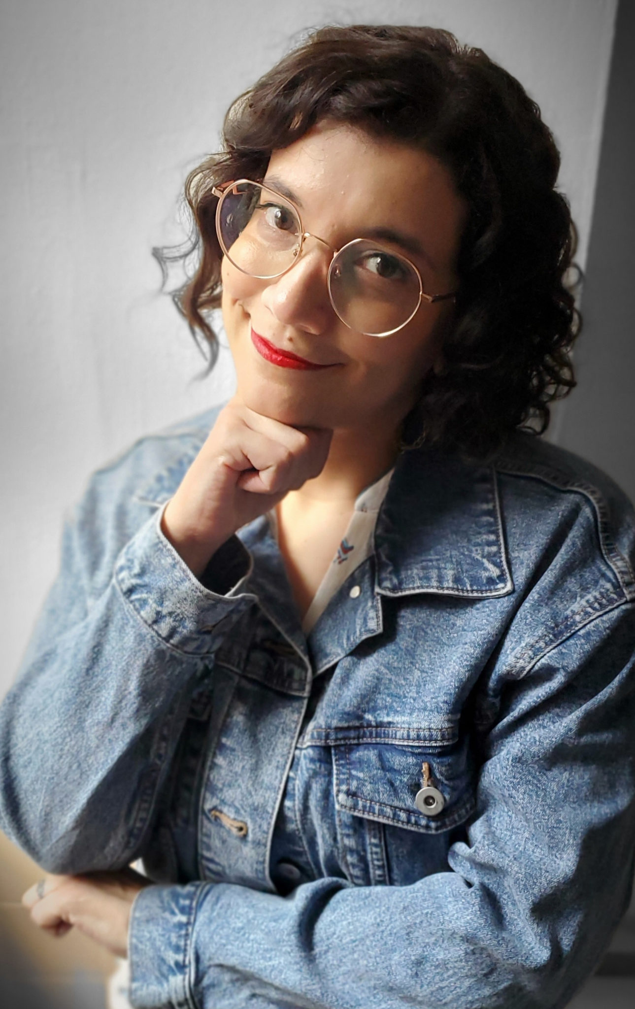 Contact | Ana Maria Defillo